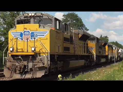 UP 8510 Leads MPRMT through Glen Ellyn, IL - YouTube