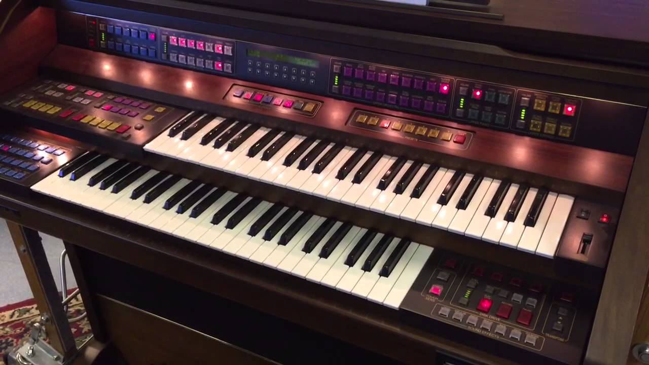 Orla Mantova 2 Organ demo - YouTube