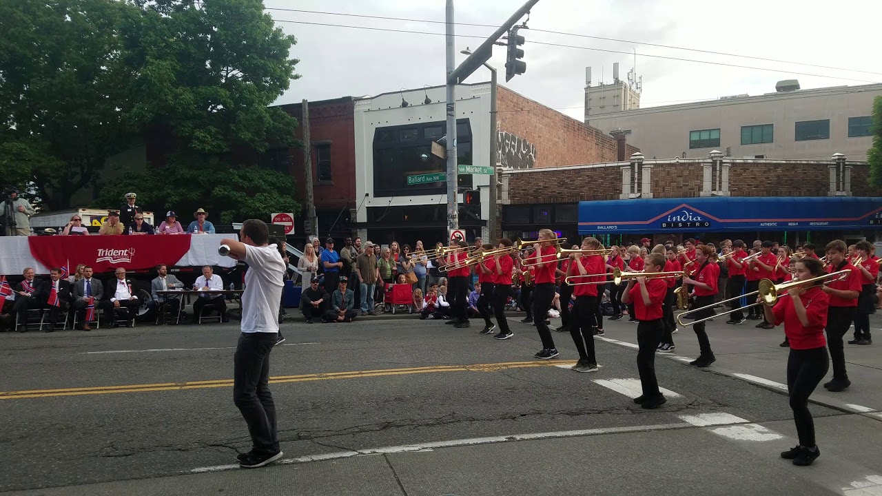 RESMS Marching Band - Ballard Parade - YouTube