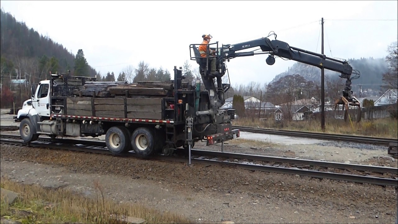 CPR MOW Hi Rail Truck at Work. November 30, 2018 - YouTube