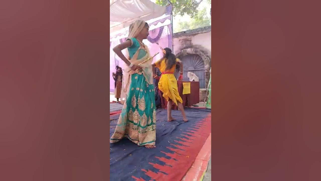 Dance performance - YouTube Dance performance - YouTube