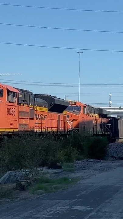 BNSF 9056 South #bnsf #railway #railfan #shorts - YouTube