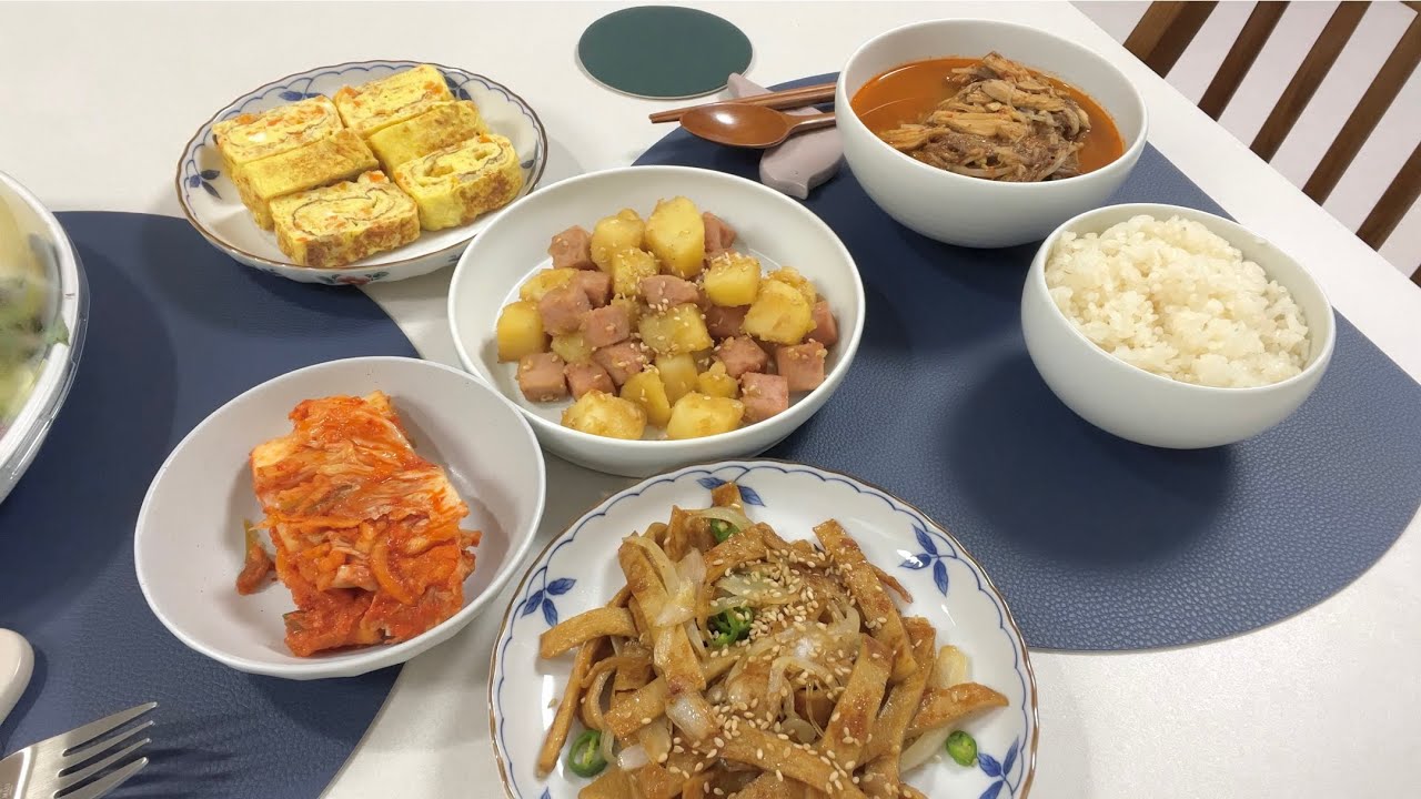 Sub 신혼 브이로그 다이어트 밥상 집밥 당근 라페 샌드위치 간단한 밑반찬 찜닭 주부 브이로그 신혼부부 일상 브이로그 백수 브이로그 주부일상 요리 브이