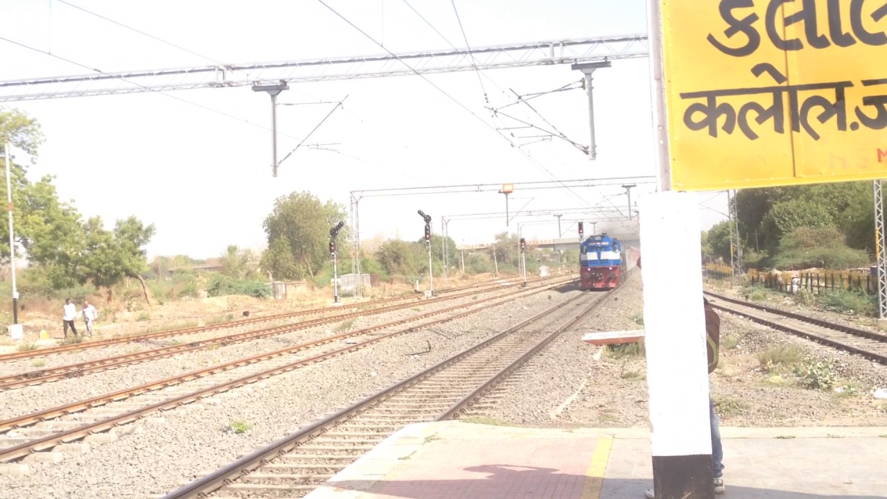 12958 New Delhi-Ahmedabad Rajdhani Express with VTA 11564 WDM3D skip ...