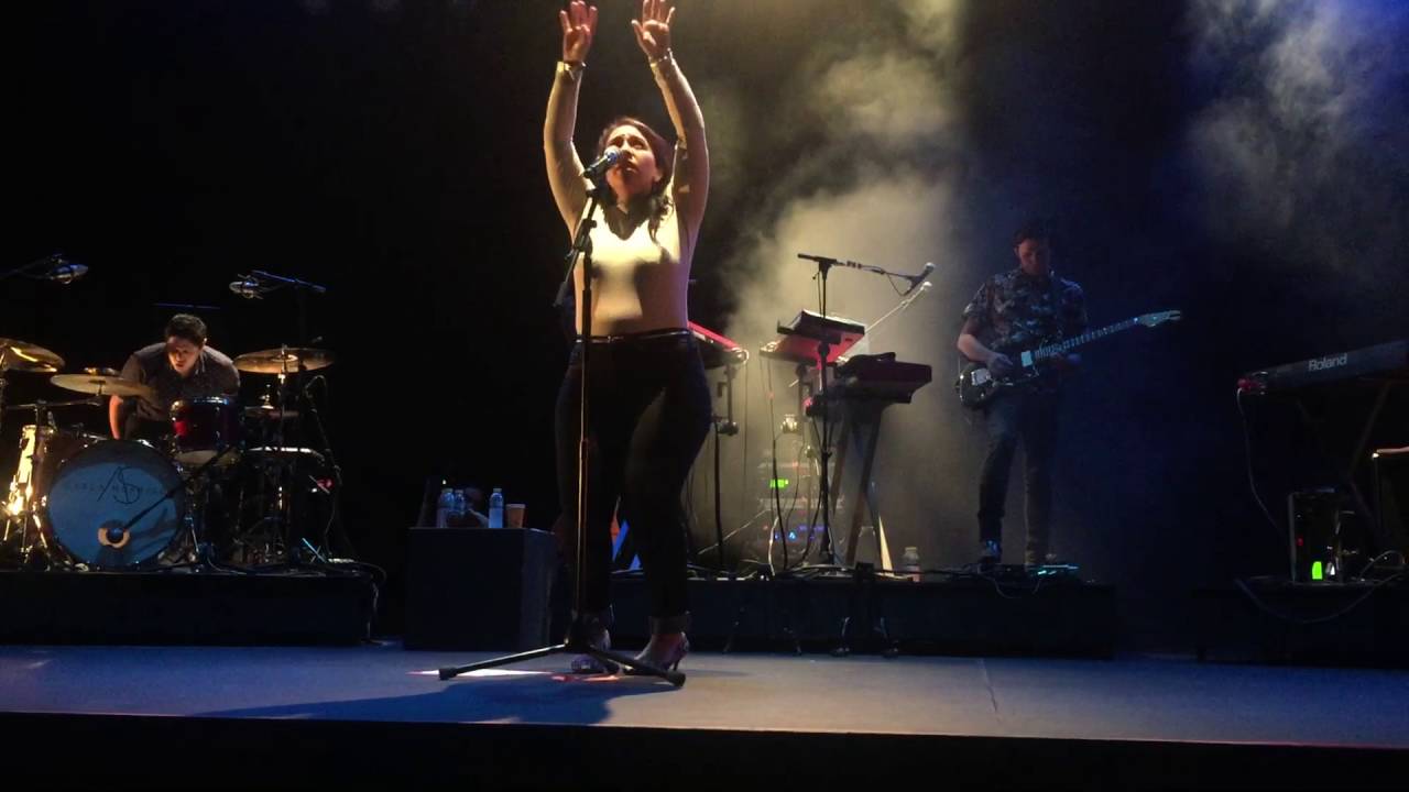 Carla Morrison, amor supremo tour, en vivo Sevilla. - YouTube