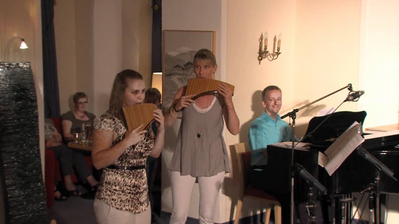 Claudia De Franco und Sandra Tobler - Hora ca la caval - YouTube