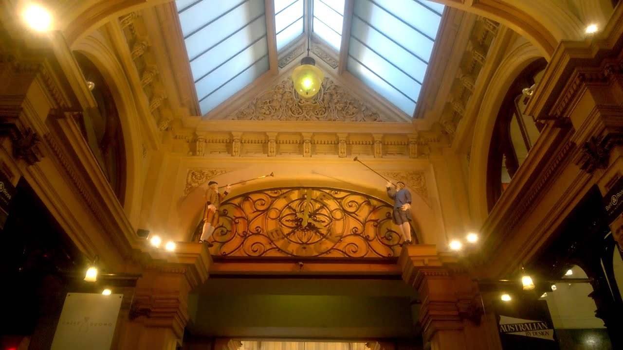 Block Arcade Hourly Clock Display! Melbourne - YouTube