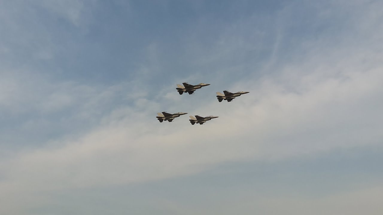 RTAF F-16 Dogfight & Ground Attack | EC-725 SAR @ วันเด็กแห่งชาติ ...