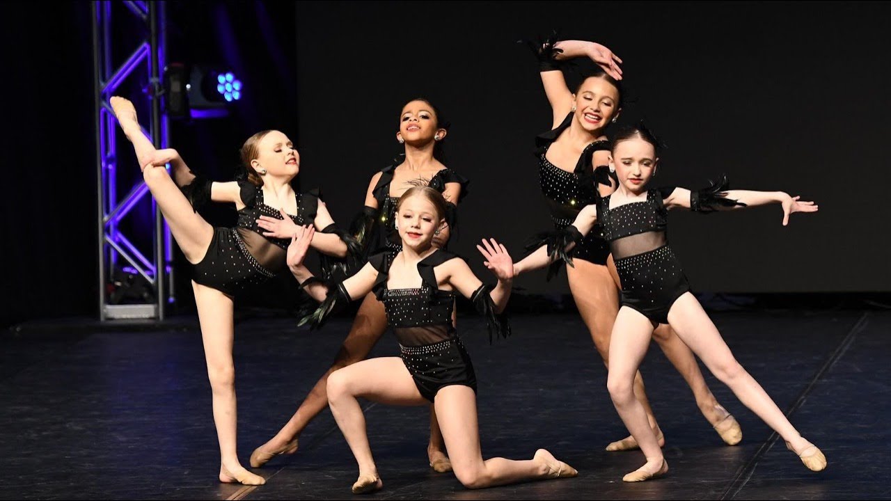 Dance Deluxe - Blackbird - YouTube