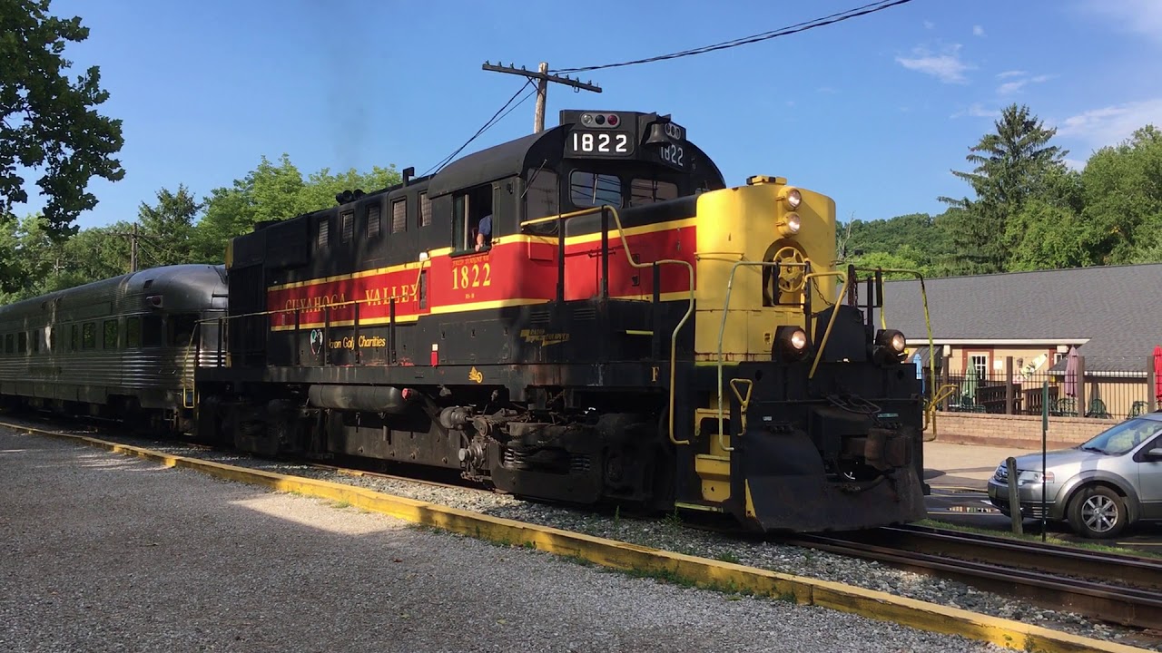 CVSR 1822 Departing Southbound From Peninsula - YouTube