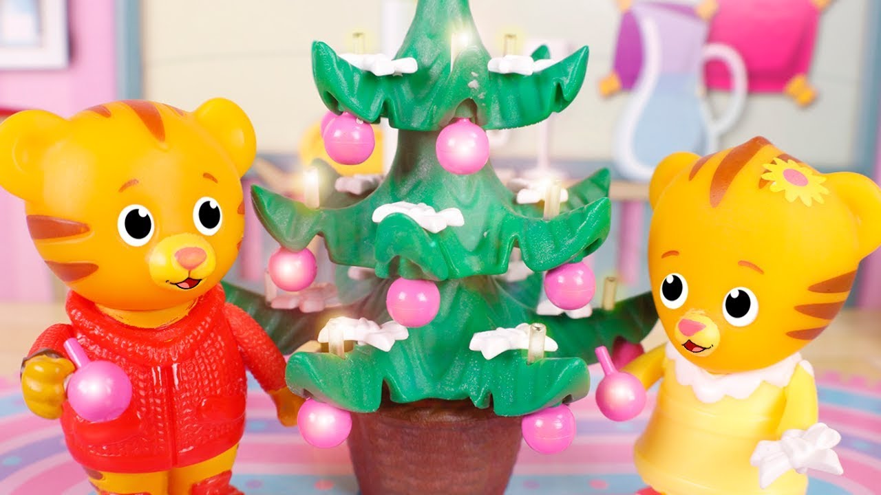 Daniel Tiger´s Toys 🐯 We put the Christmas tree 😀🌲🎅 - YouTube