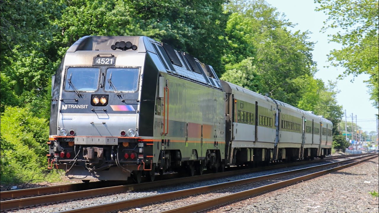 NJT- 2 Trains in Bay Head! - YouTube
