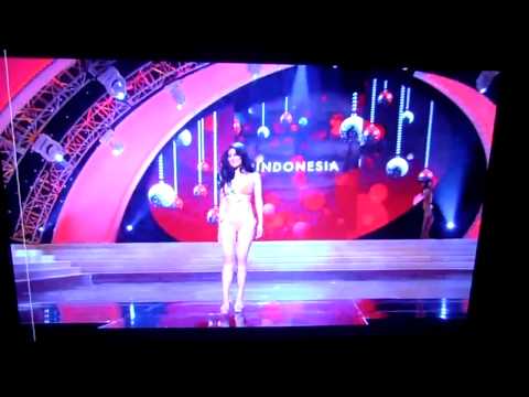 Miss Universe 2012 Indonesia Swimsuit