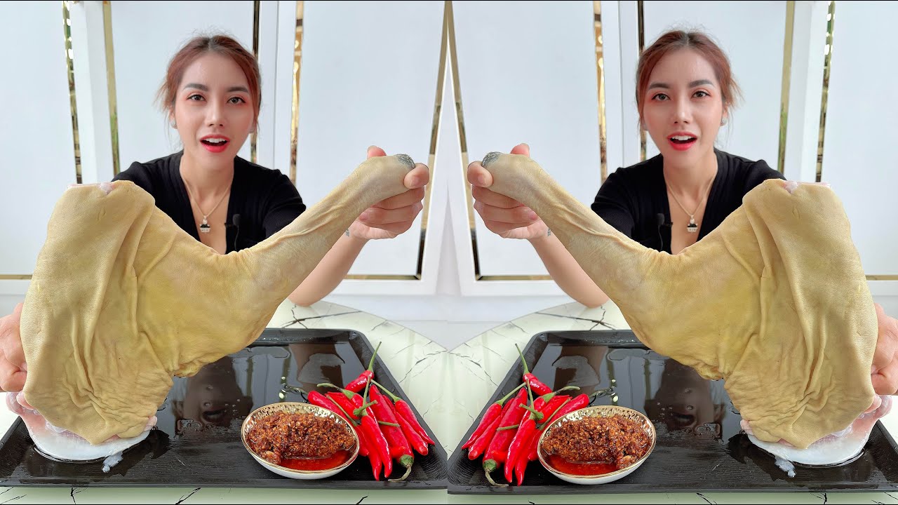 Eat goat roasted with chili sauce - Cook and eat goat roasted with ...