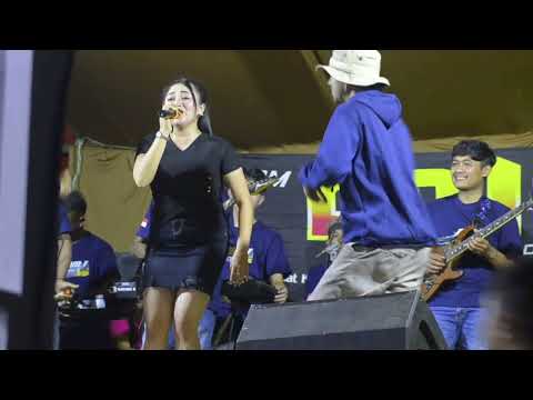 Adilla - tumarima (live Sodong gunung sangar)