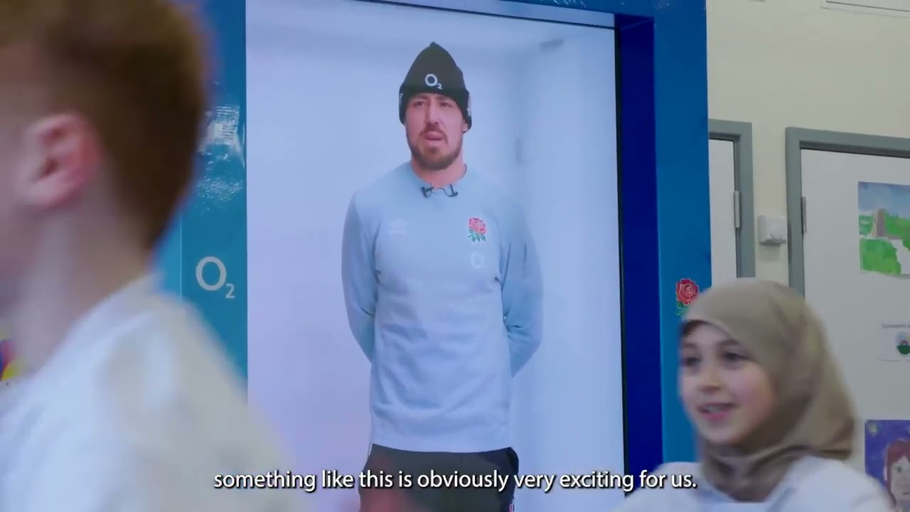 England Rugby players surprise schoolkids with 5G-powered virtual rugby ...