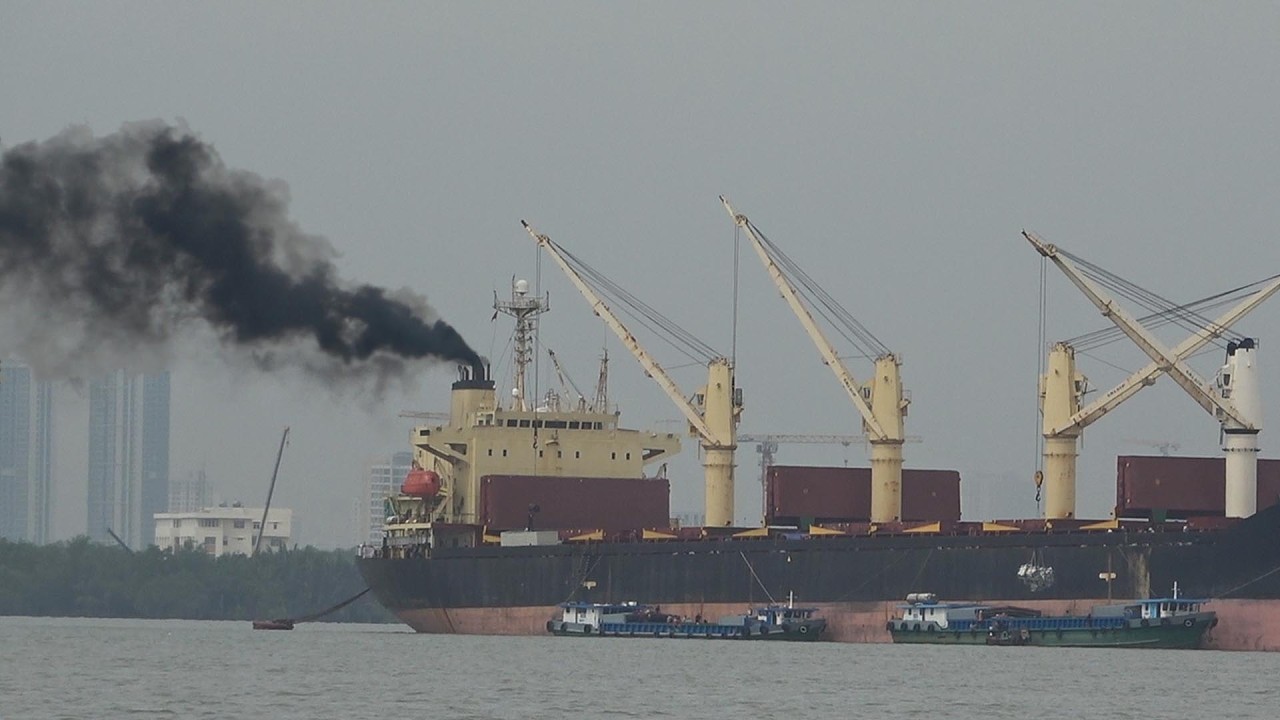 The 26-Year-Old Bulk Carrier Emits Black Smoke While Unloading Cargo at ...