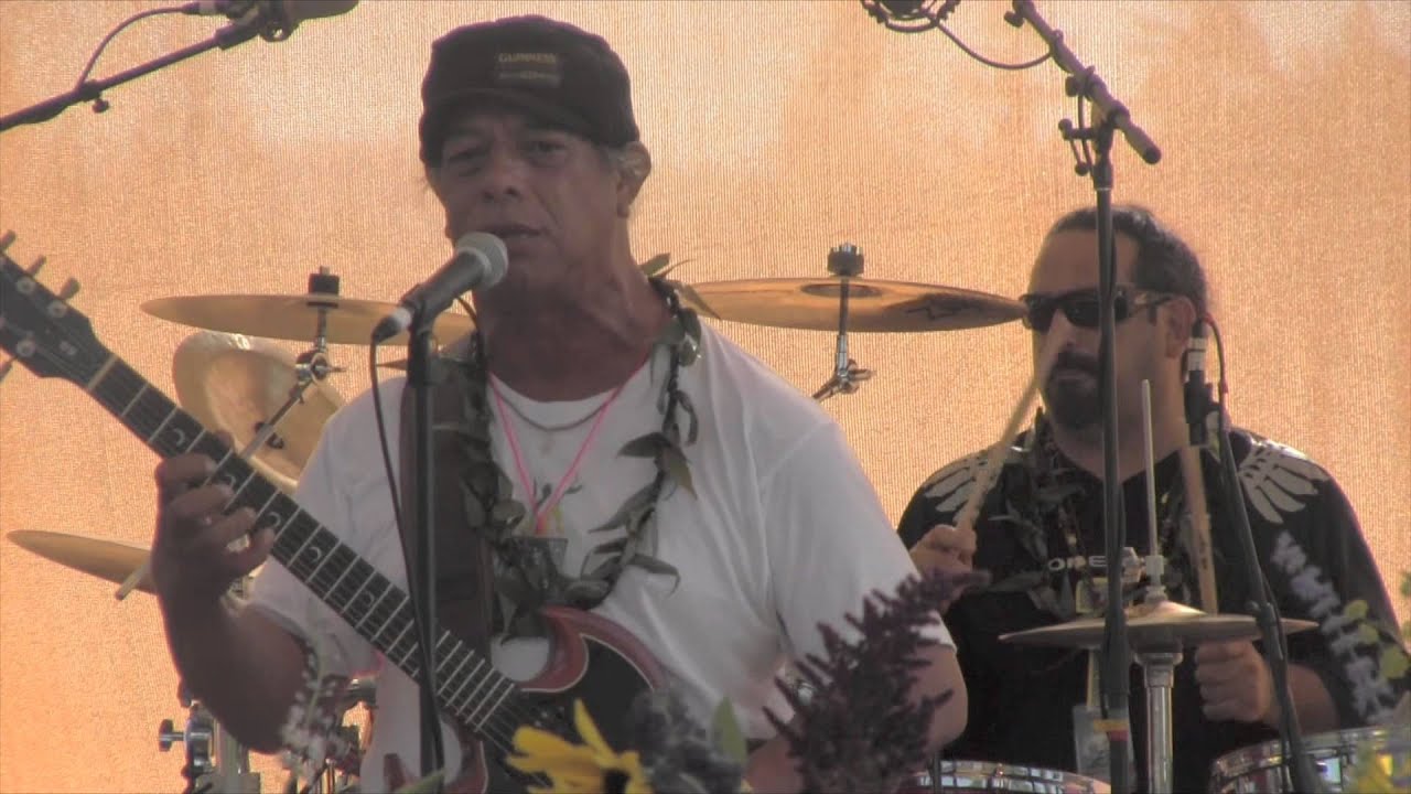 Sashamon & Isaac Kamaile Jr. [2011] - YouTube