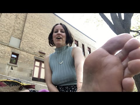 ASMR FEET hot & bothered Clothes HAUL no bra pic-nic