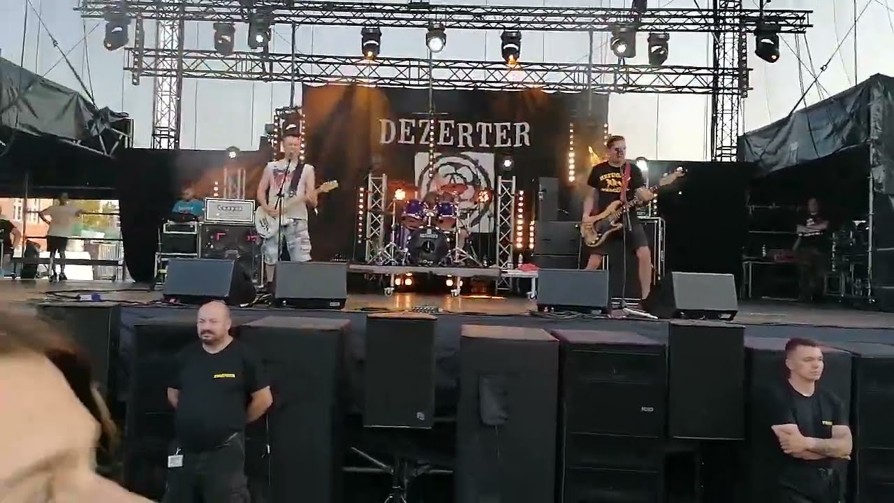 DEZERTER - Dezerter - PUNKS NOT DEAD! - wROCK for Freedom 2022 - YouTube