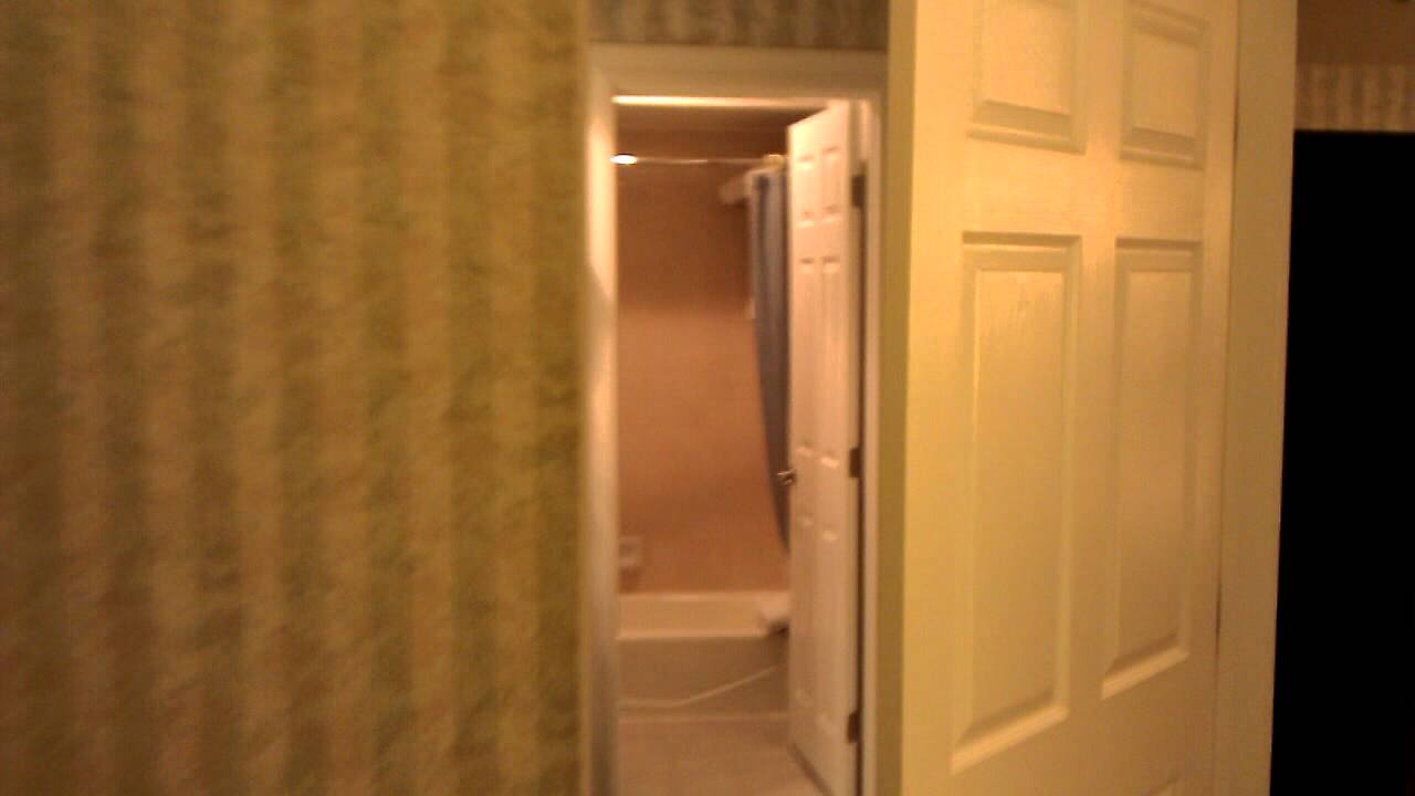 Carousel Inn Resort Suite 425 Tour Disneyland - YouTube