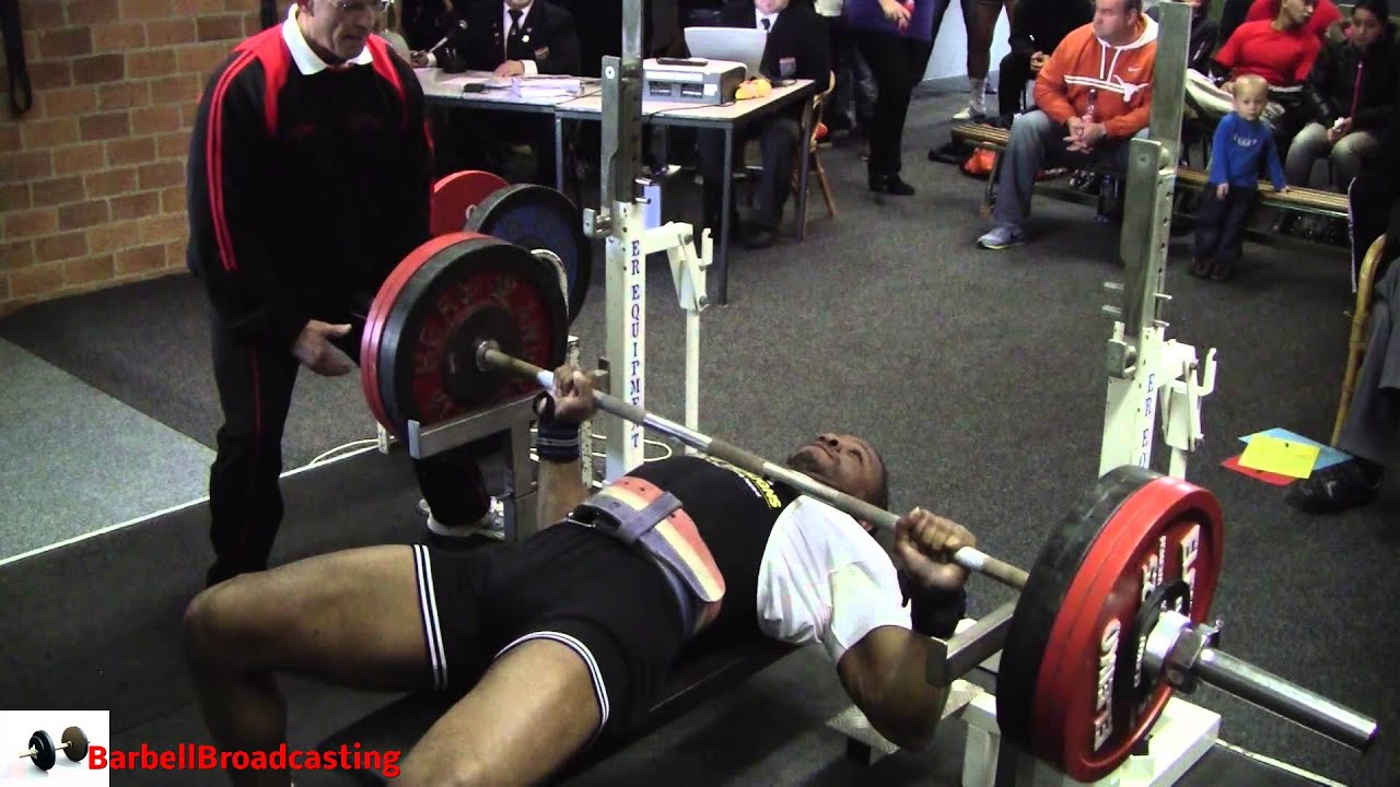 Benchpress accident - YouTube