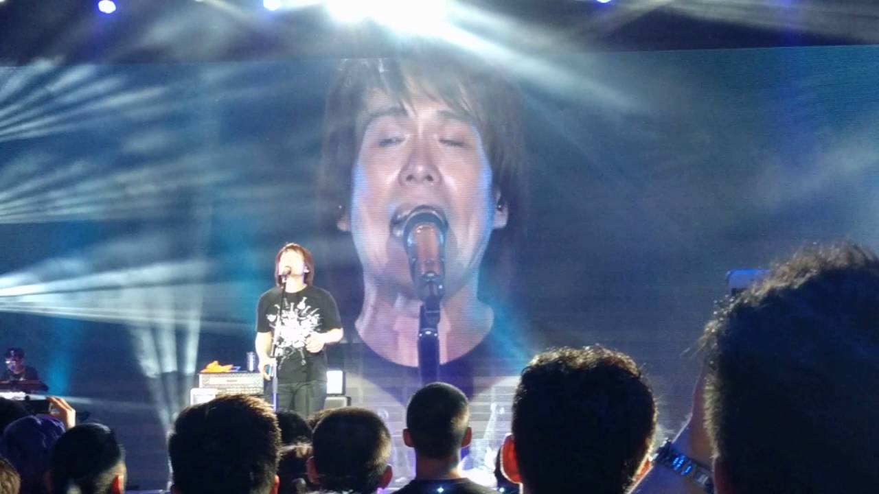 钢铁男子 Gang Tie Nan Zi - 伍佰 Wu Bai Live in Singapore (6 Jul 16) - YouTube