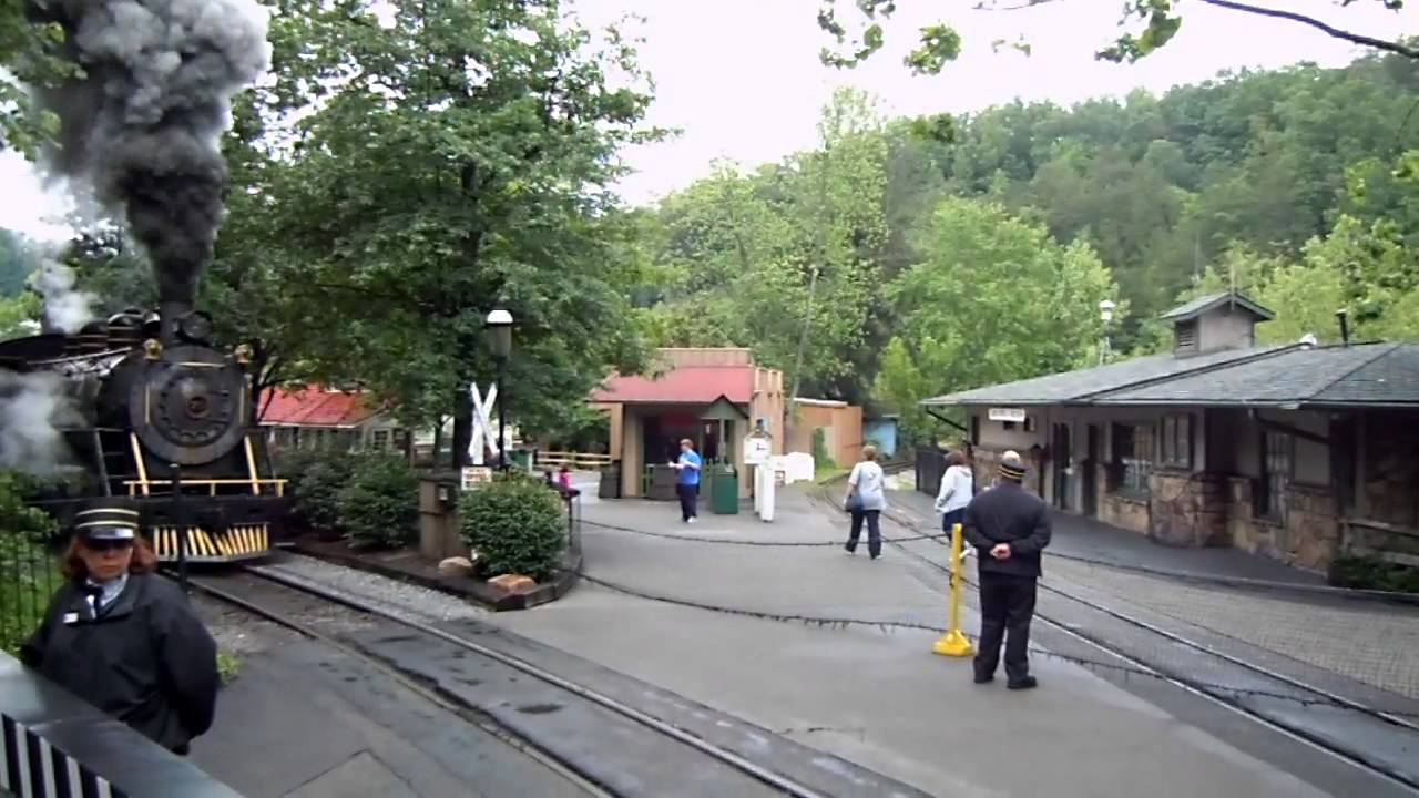 Train at Dollywood #70 - YouTube