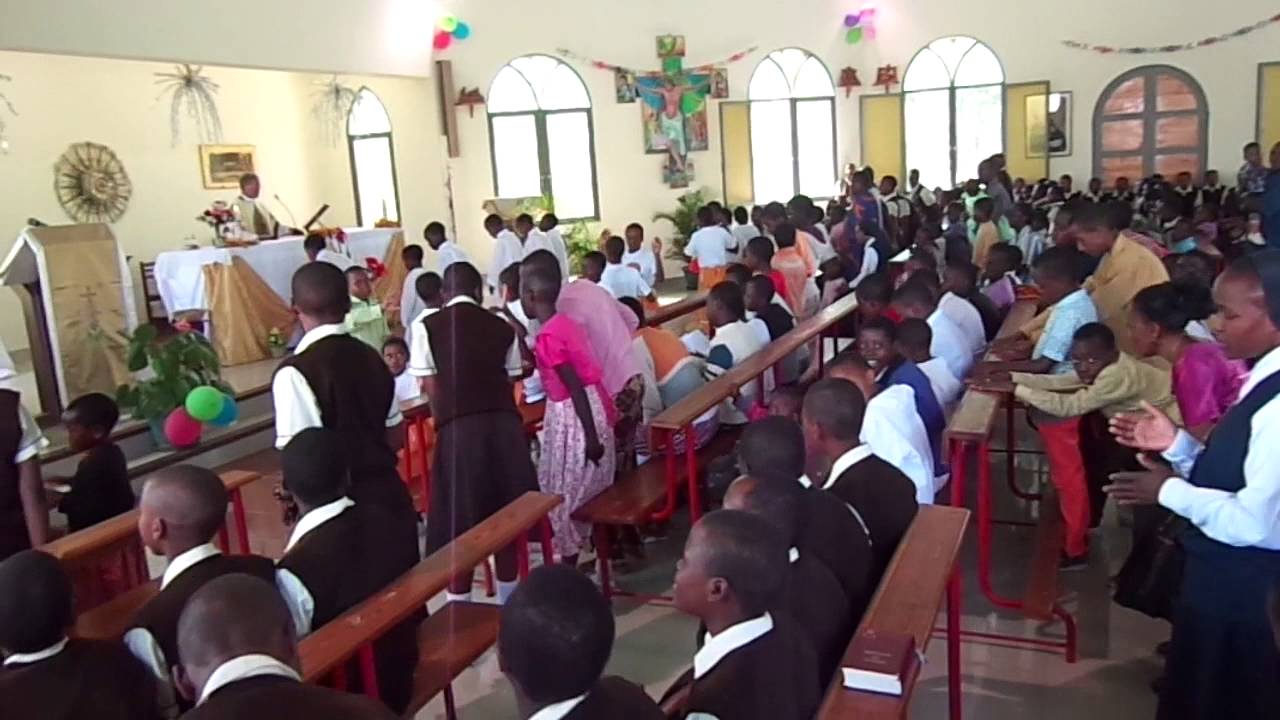 Easter Sunday 2013 at Village of Hope! - Offertory Procession, UTUKUZWE ...