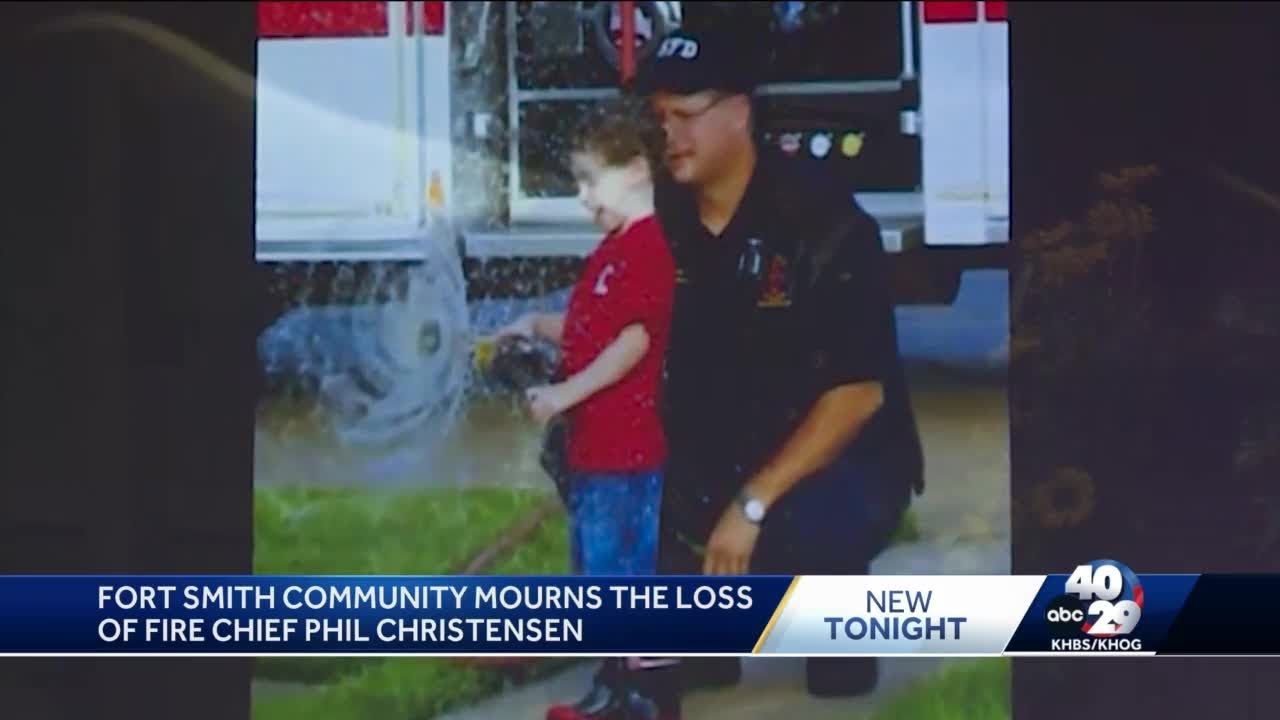 Fort Smith honors fire chief with procession and funeral - YouTube