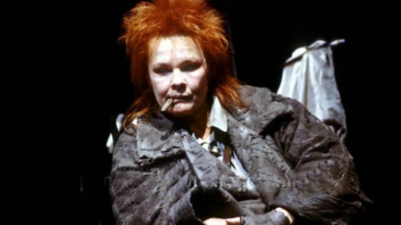 JUDI DENCH/ZOE WANAMAKER-"MOTHER COURAGE" PHOTO ALBUM - YouTube