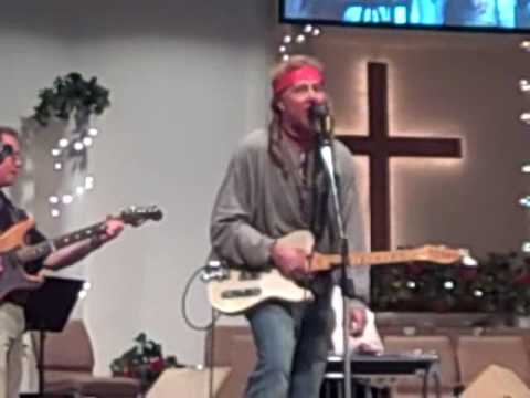 Bret Short of Leon Everette and Country Cross Band as Willie Nelson, 3 ...