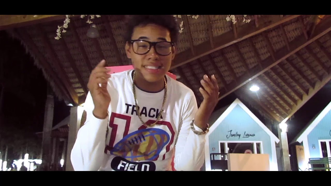 Joel Joendy - Sigo Pensando (Video Oficial) - YouTube