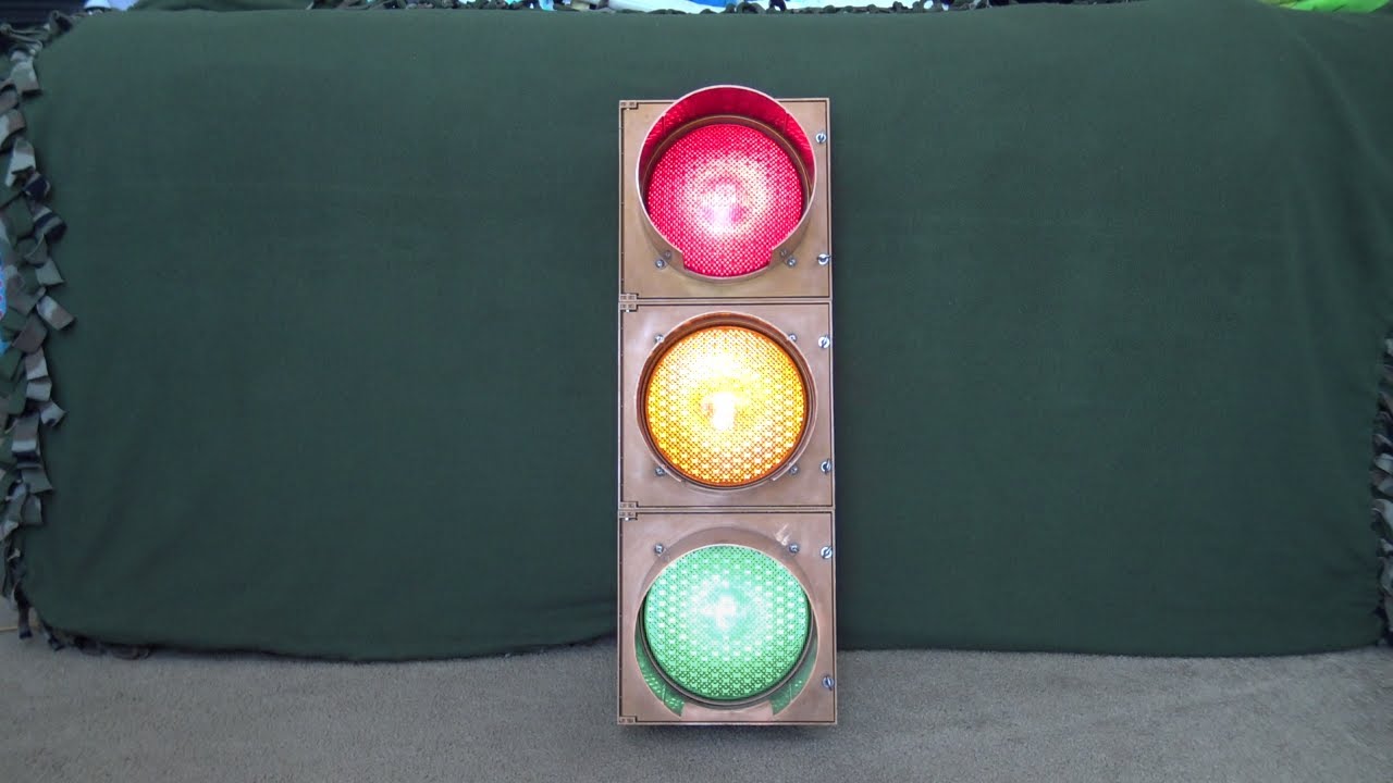 Eagle Durasig 8'' Incandescent Traffic Signal - YouTube
