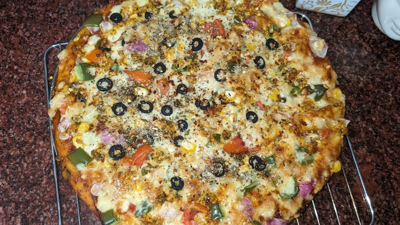 Domino's style pizza 🍕 at home...How to make this homemade pizza 🍕 # ...