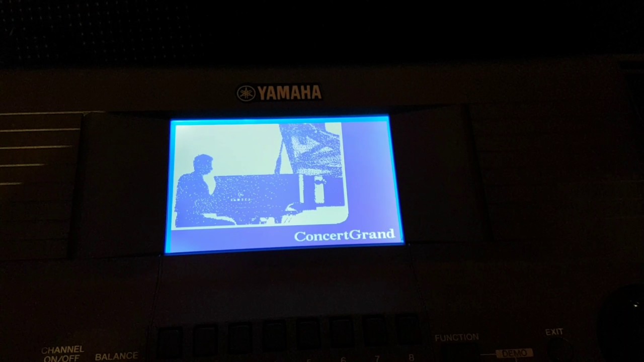 Factory Demo Grand Piano Yamaha PSR S670 - YouTube