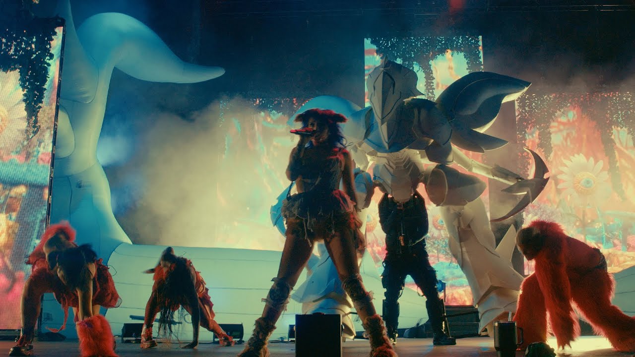 Ashnikko - Red Rocks [LIVE] - YouTube