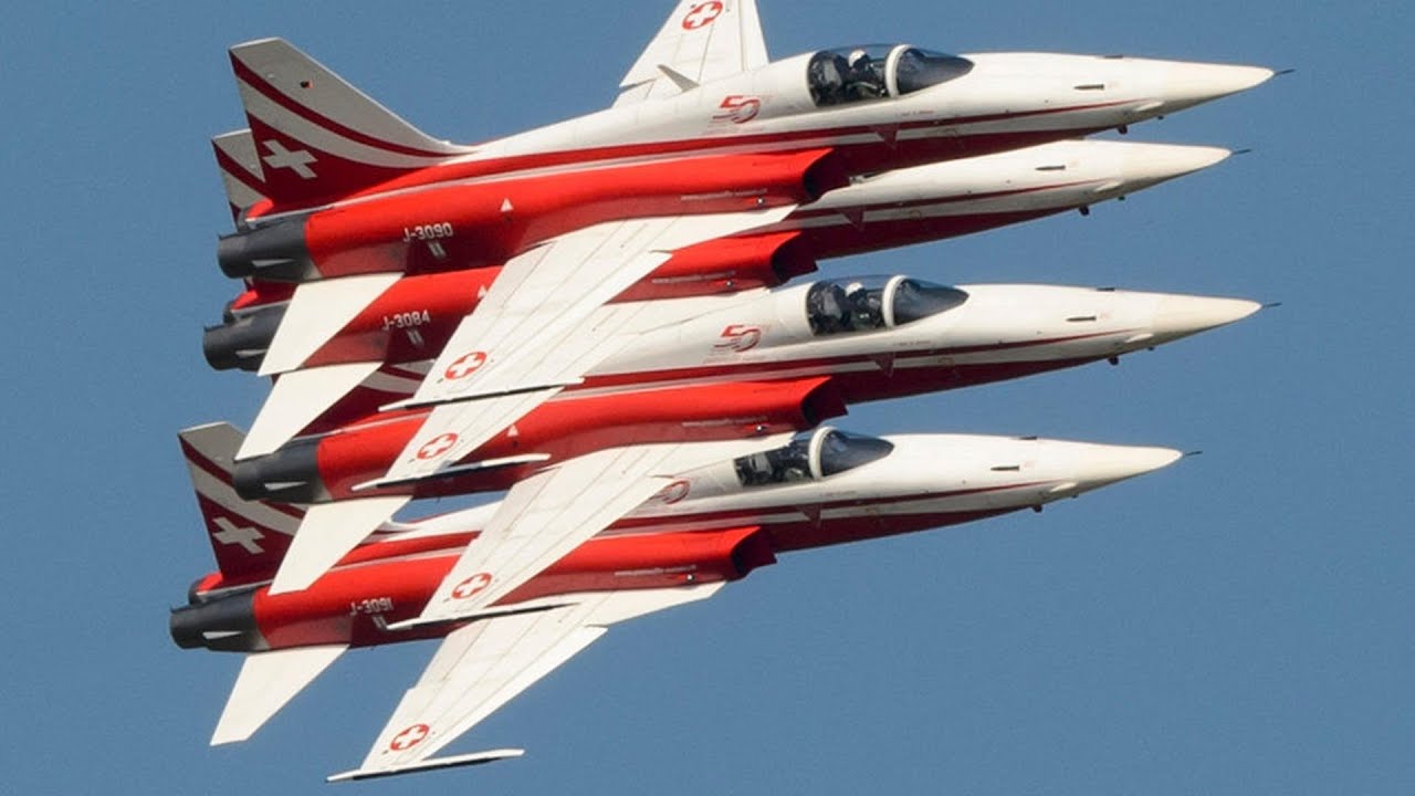 Swiss Display Team - Patrouille Suisse - F-5E Tiger II - Patrouille ...