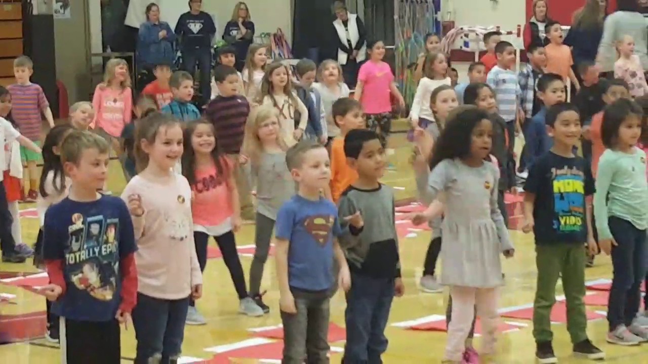 Moxee Elementary Spring 2017 Concert - 1st Grade & Kindergarten perform ...