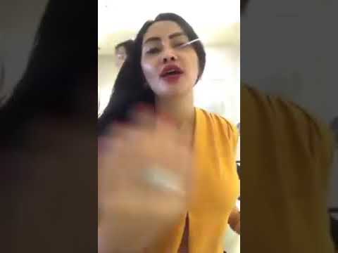 Tante Siska kelepasan buka semua.  #sexy
