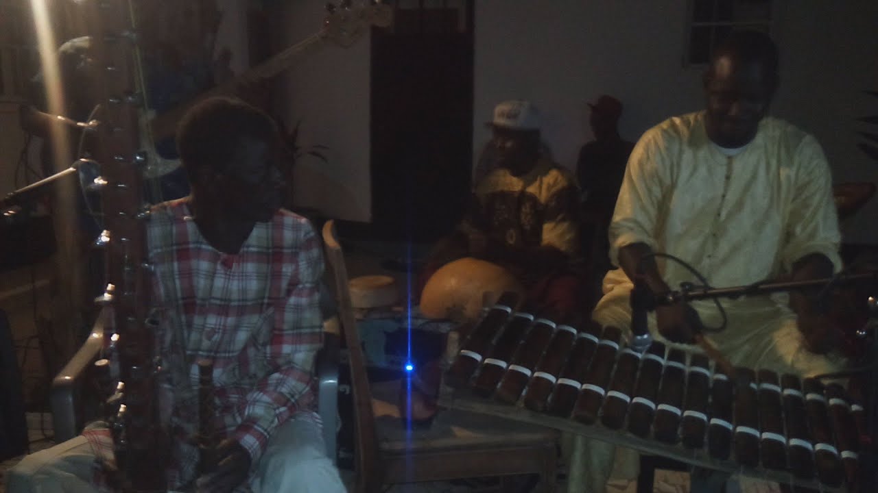 Sanjally Jobarteh feat Yusupha Suso & Band - Sangkoi - YouTube