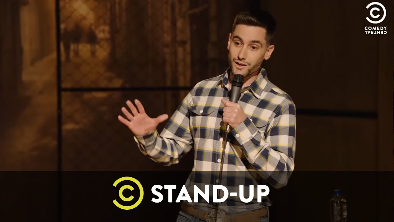 Luke Jonathan I @ #StandupEnComedy - YouTube