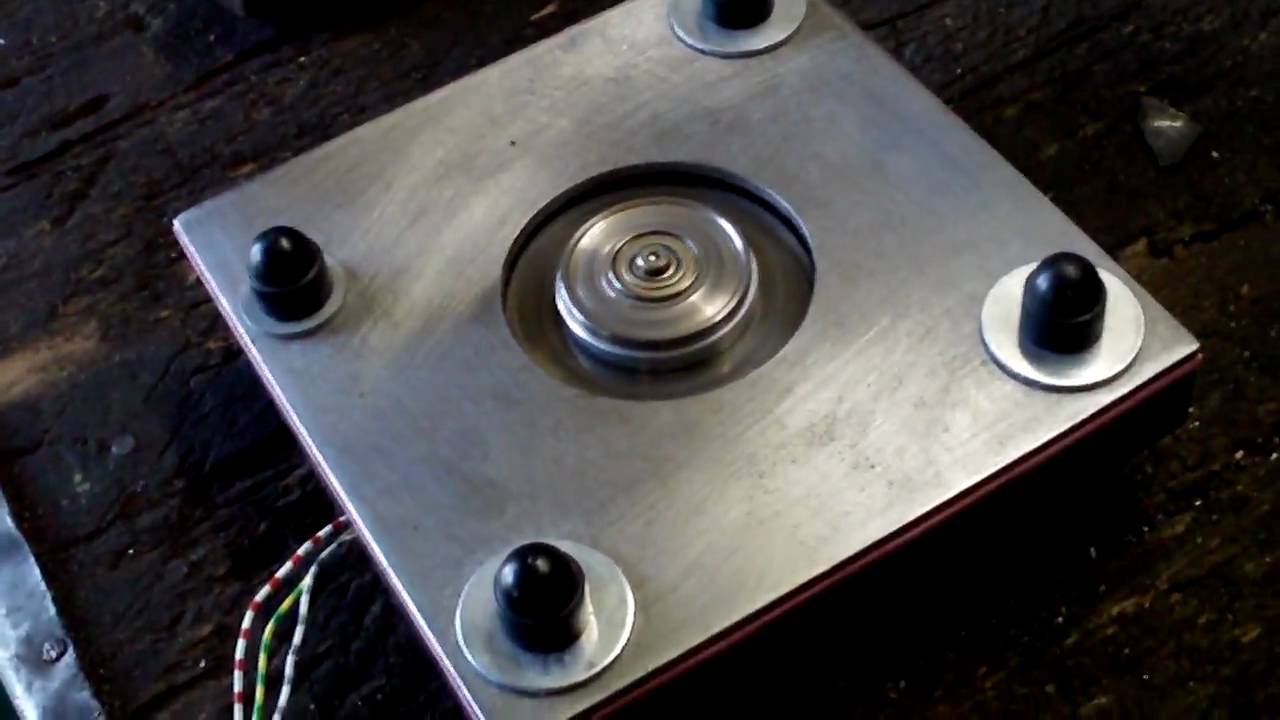Tesla turbine disc turbine test run made with HDD parts - YouTube