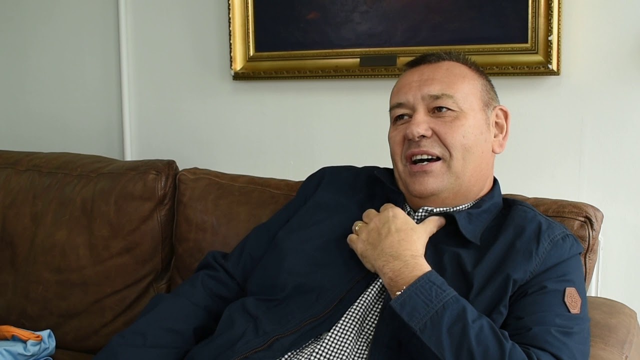Andy Mitchell discusses his early years in cricket and business - YouTube