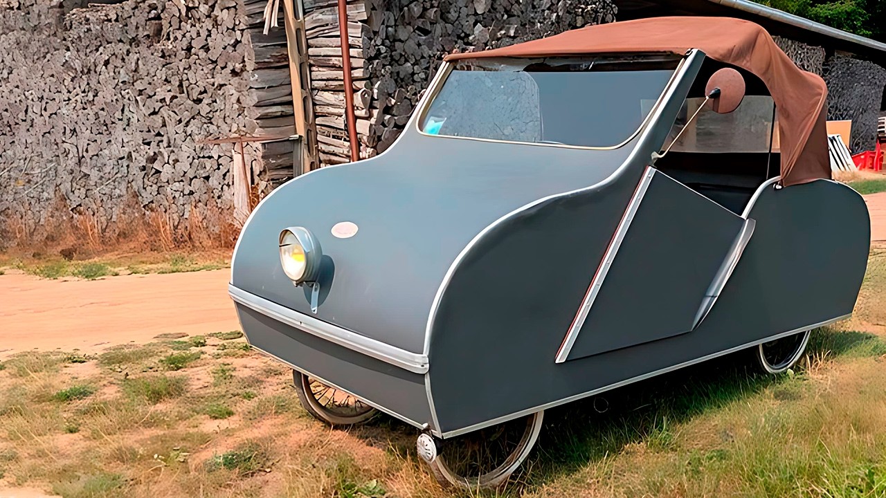 📦 1953 Ardex: The French Microcar Made from Plywood and Prayers - YouTube