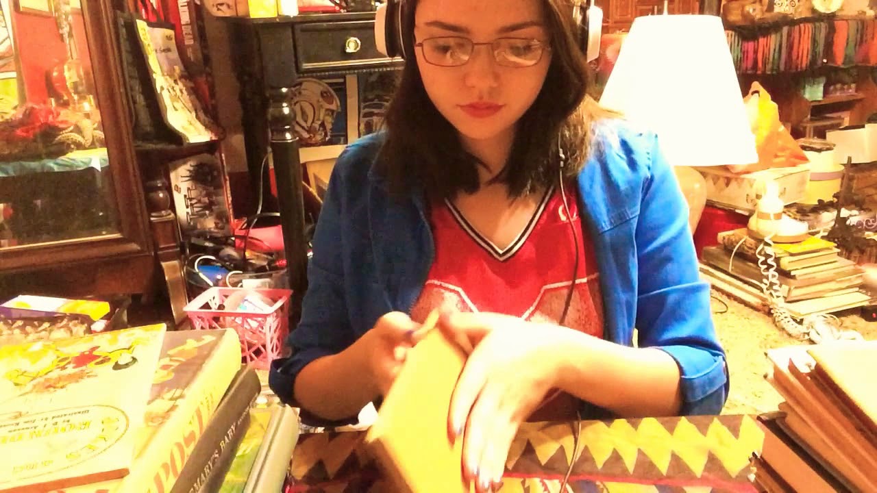 Prim ASMR BOOKS 📖 - YouTube