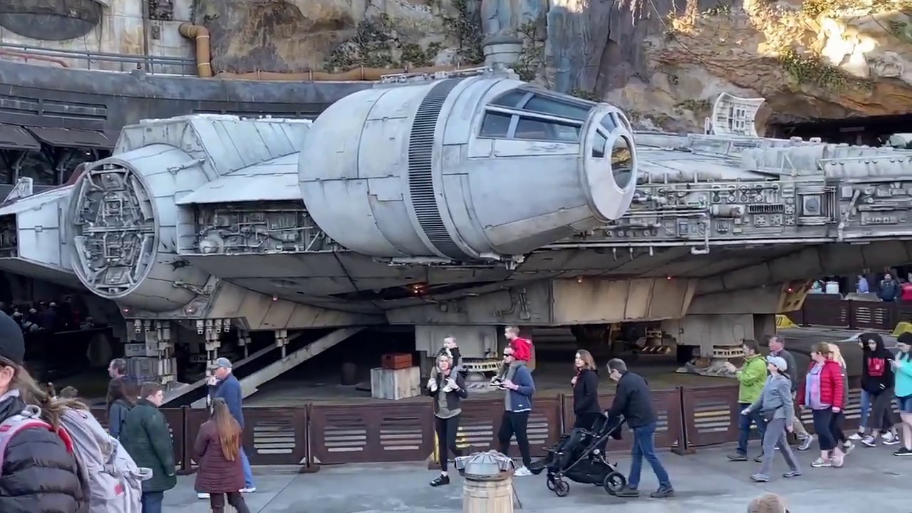 Star Wars - Galaxy’s Edge at Walt Disney World Resort in Florida - YouTube