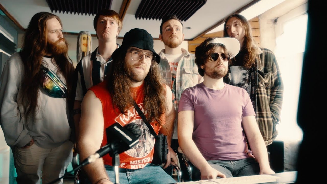 SEARCH PARTY - RAZORBLADE (OFFICIAL MUSIC VIDEO) - YouTube