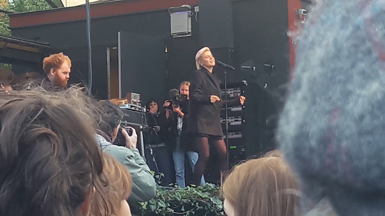 Robyn - Ever Again - Fridays For Future Kungsträdgården 2019 - YouTube