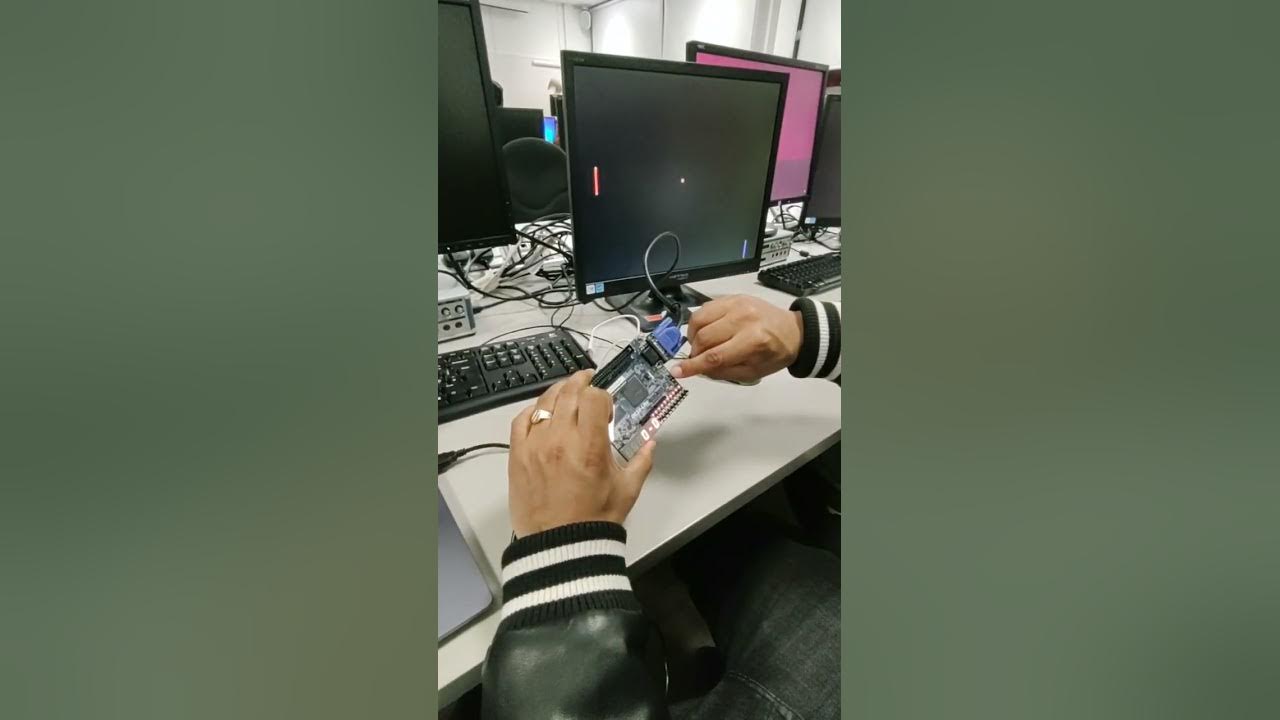 pong game using VHDL on DE10_LITE FPGA - YouTube